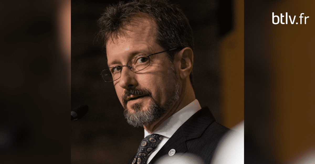 Ovni : le Dr Sean Kirkpatrick a annoncé le lancement du nouvel outil ...